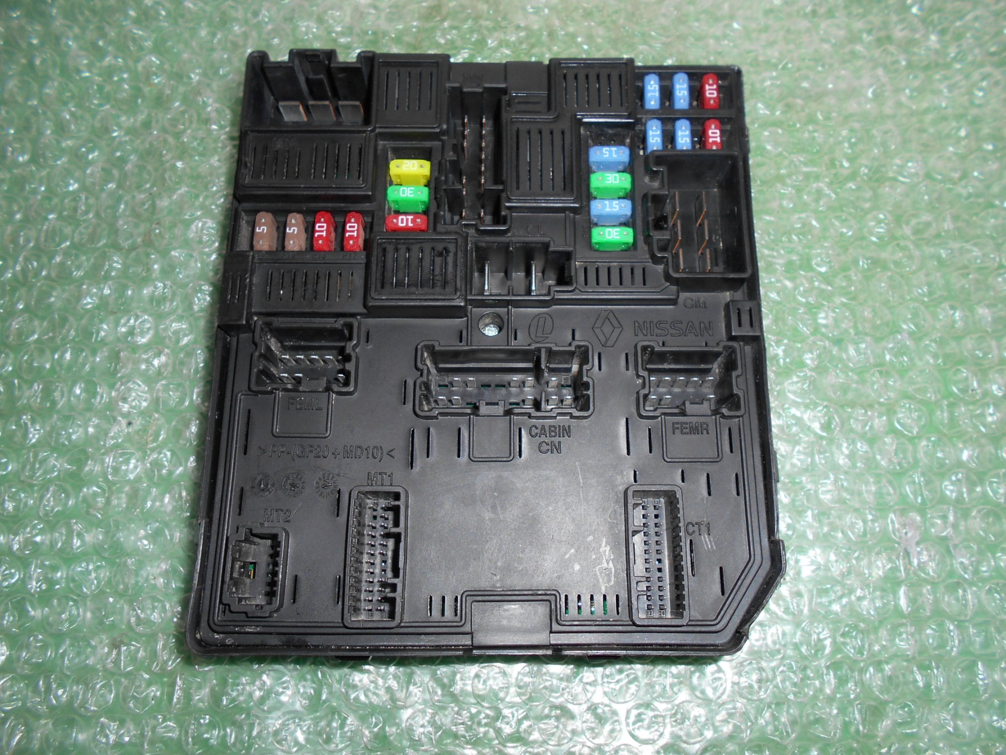 MODULO DE FUSIBLES BSM DEL MOTOR 284B66727R RENAULT MEGANE IV - RENAULT ...